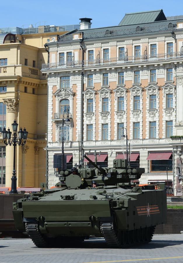 Un nouvel IFV T-15 Armata photo éditorial. Image du préparation - 69346376