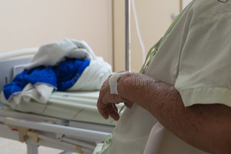 Un paciente en el hospital foto de archivo. Imagen de hospital - 63978502