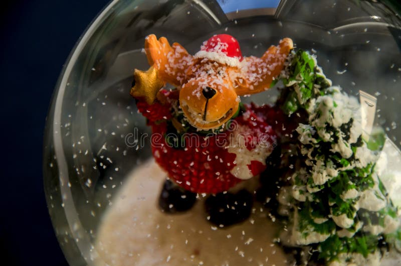 Un Perro Bajo La Forma De Santa Claus Foto de archivo - Imagen de ...