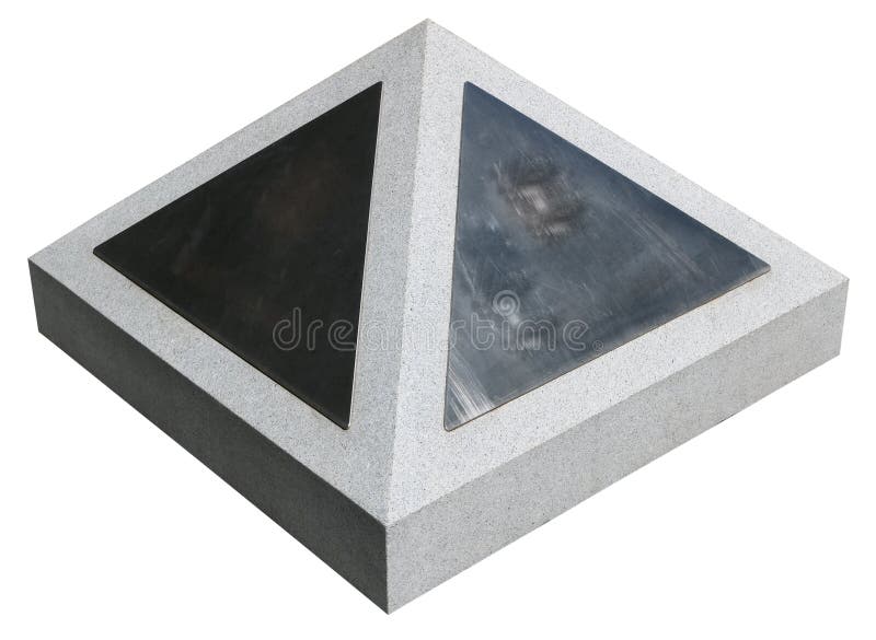 Un Petit Objet Sous Forme De Pyramide De Corde D'un Tarte Entier Photo ...