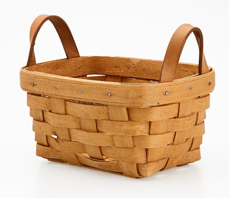 Un petit panier en osier image stock. Image du handmade - 4611969