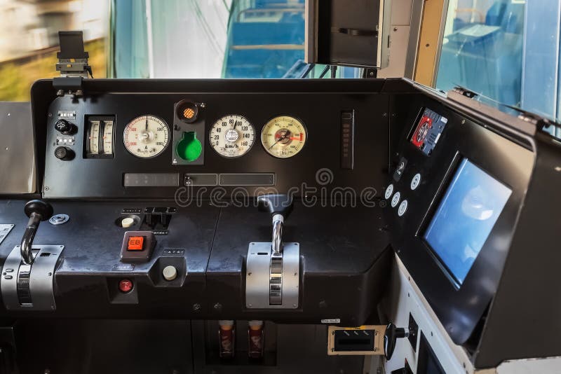 Tableau de bord de train image stock. Image du indoors - 42296879