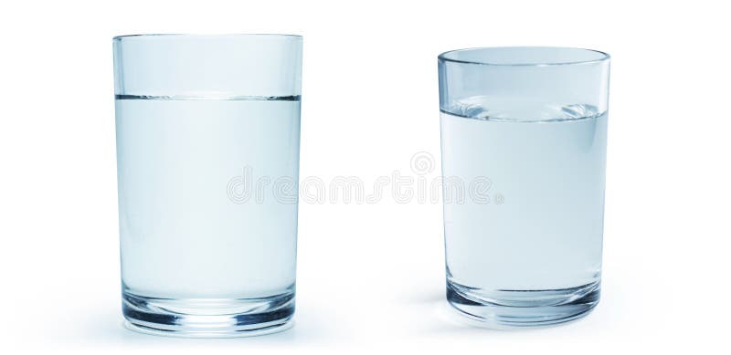 Un Vaso Con Agua Sobre Un Fondo Blanco Foto de archivo - Imagen de sano ...