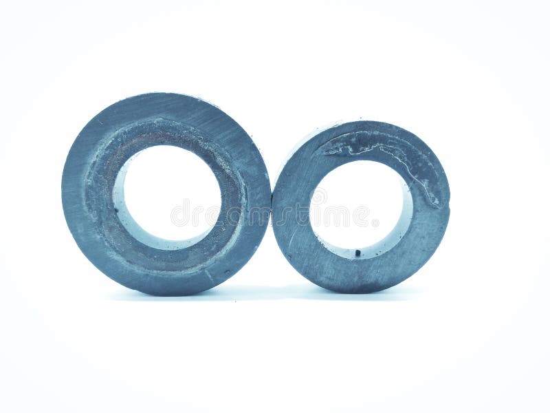 Una Imagen De Dos Imanes Con Fondo Blanco Imagen de archivo - Imagen de ...