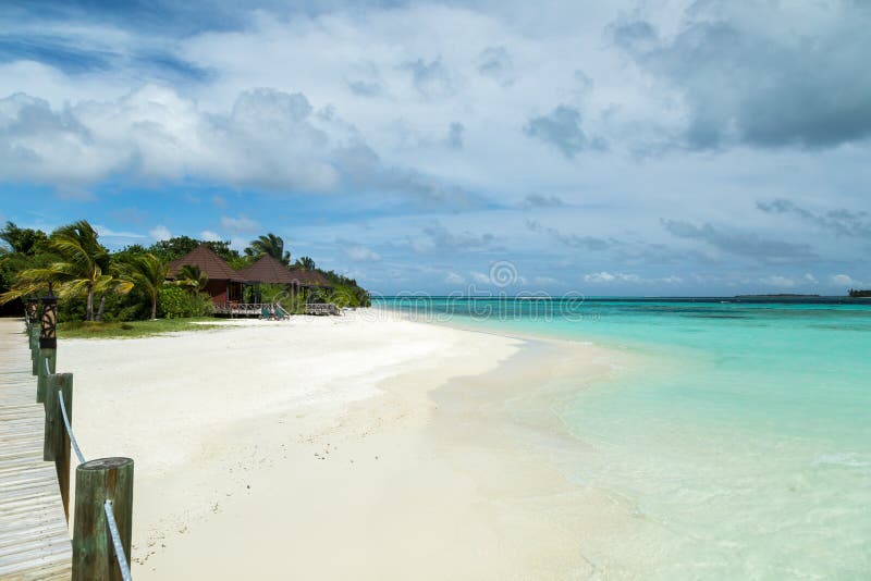 Una isla hermosa foto de archivo. Imagen de tropical - 63992522