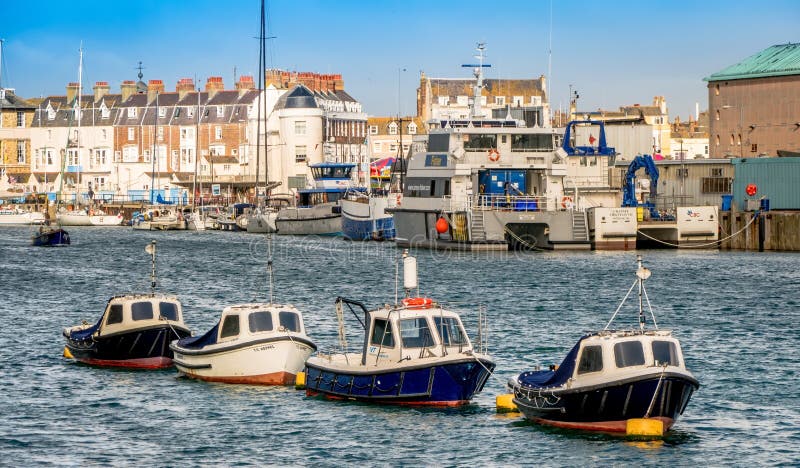 Una Linea Quattro Piccole Barche Immagine Stock Editoriale - Immagine ...