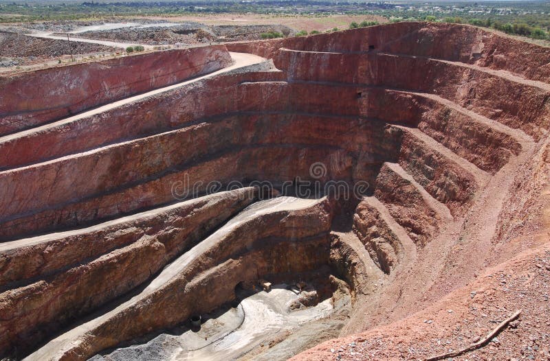 Miniera di rame fotografia stock. Immagine di montagna - 15133630