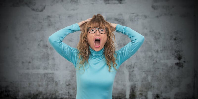 Una Mujer Que Grita Aturdida Y Aislada Imagen de archivo - Imagen de ...
