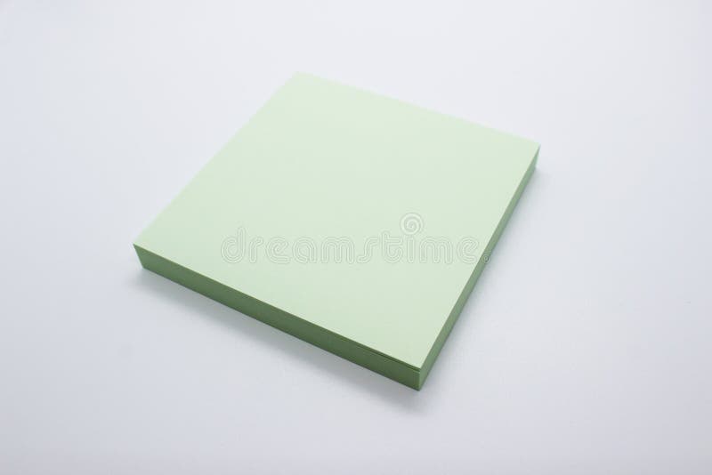 Nota de post-it verde imagen de archivo. Imagen de cierre - 45634339