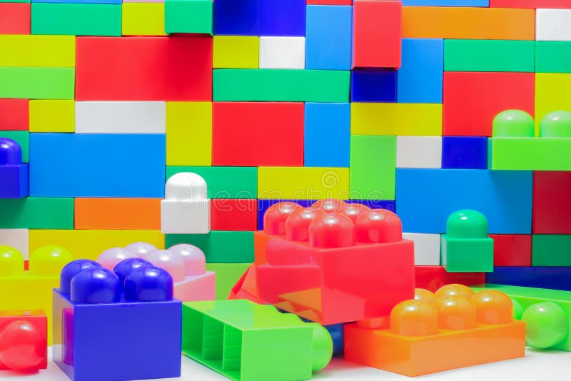 Una Pared De Bloques Grandes De Lego Imagen de archivo - Imagen de ...
