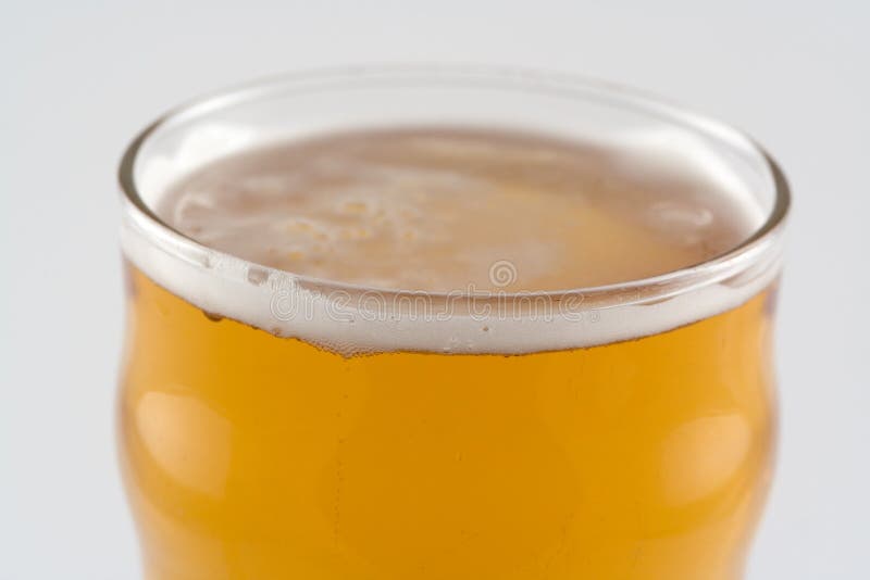 Una pinta di birra immagine stock. Immagine di partito - 614031
