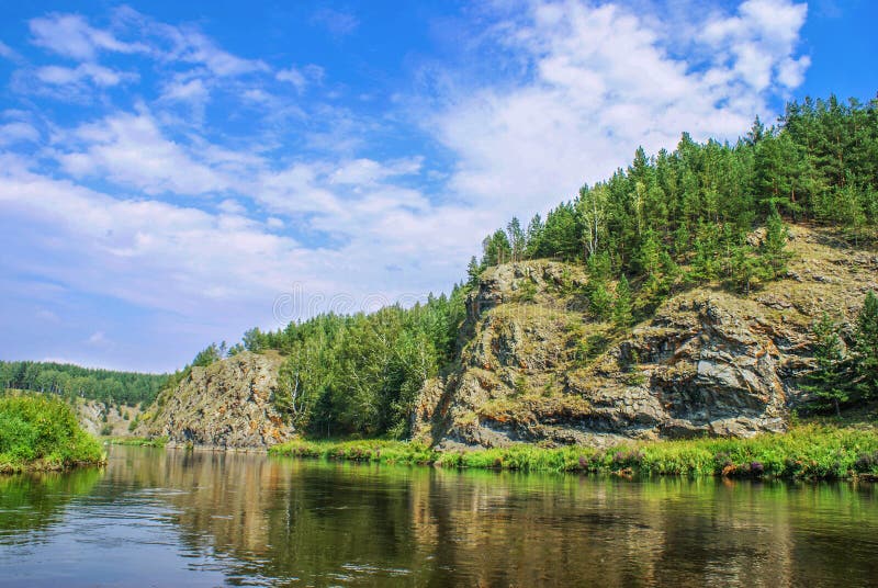 Una roccia sulla Banca fotografia stock. Immagine di nave - 75044828