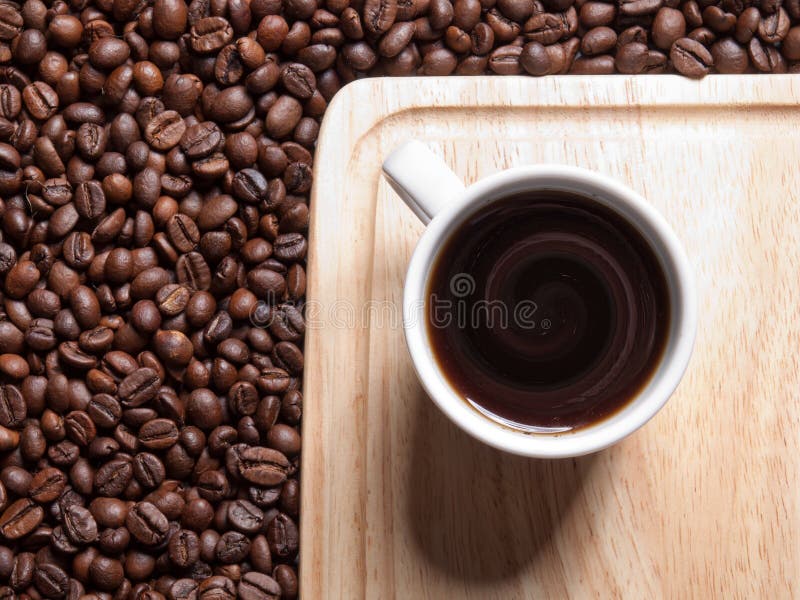 Una tazza di caffè immagine stock. Immagine di fresco - 38806311