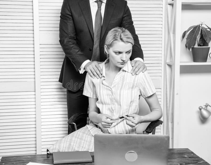 Verbotene Beziehungen Bei Der Arbeit Sexuelle Belästigung Am