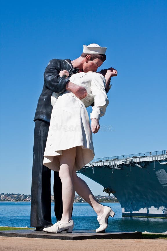 Unconditional Surrender Statue or the Kiss Editorial Image - Image of ...