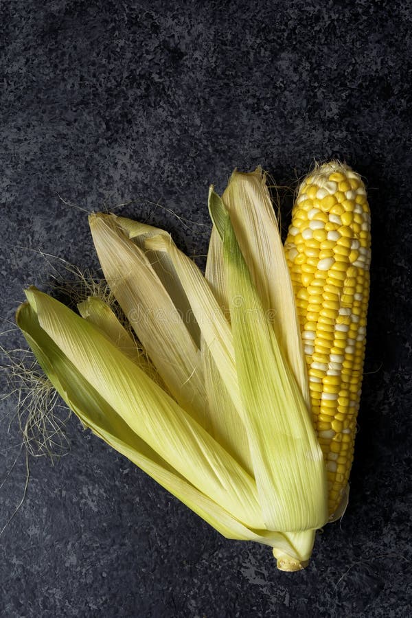 Uncooked Golden Quinoa in a Bowl Stock Image - Image of uncooked ...