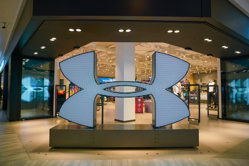 Under Armor editorial photography. Image of outlet, center - 109060217