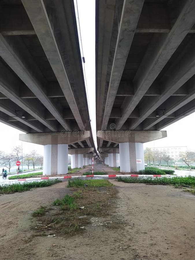 Under a flyover bridge stock image. Image of parallel - 176004571