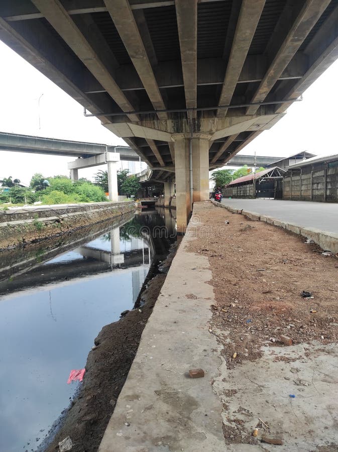 Under the Flyover on the River Stock Image - Image of overpass, flyover ...