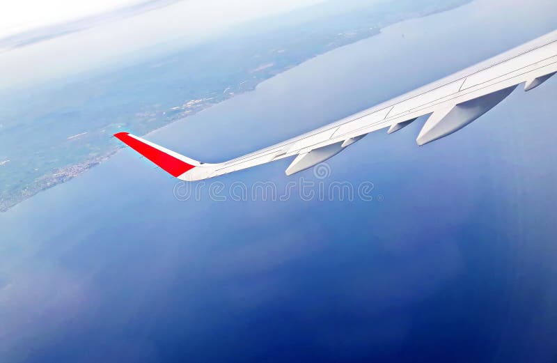 Under the Wing of a Plane. Panoramic Views of Heaven and Earth from the ...