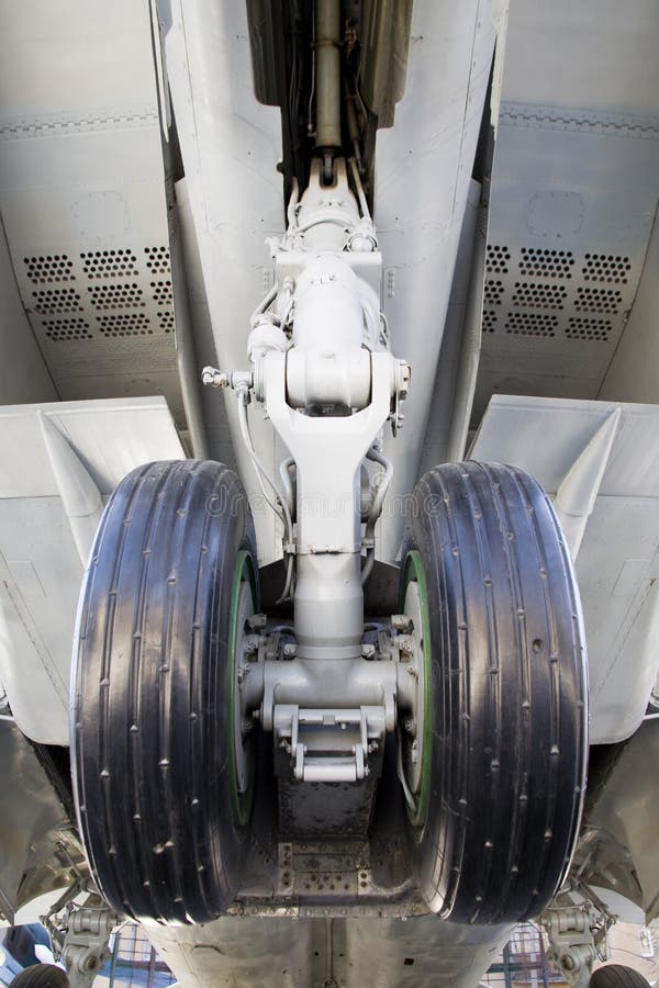 Undercarriage of the Aircraft Stock Photo - Image of power, airfield ...