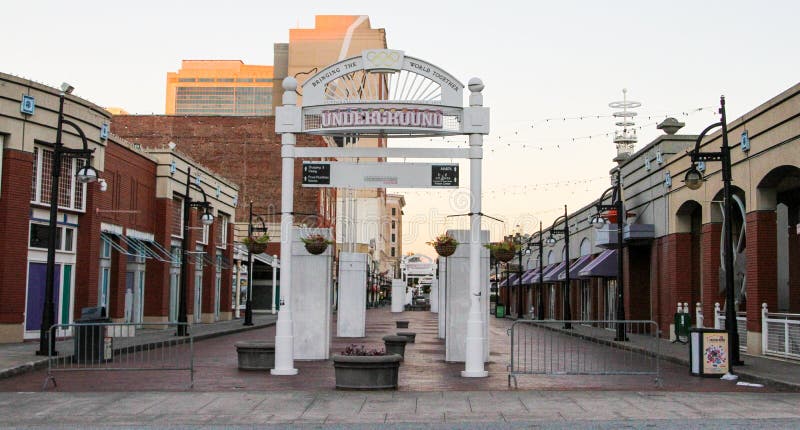 Atlanta Ferris Wheel editorial photo. Image of ride, centennial - 32444986