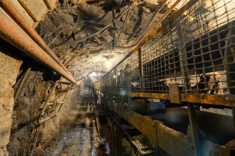 Underground Belt Conveyor for Transporting Ore To the Surface Stock ...