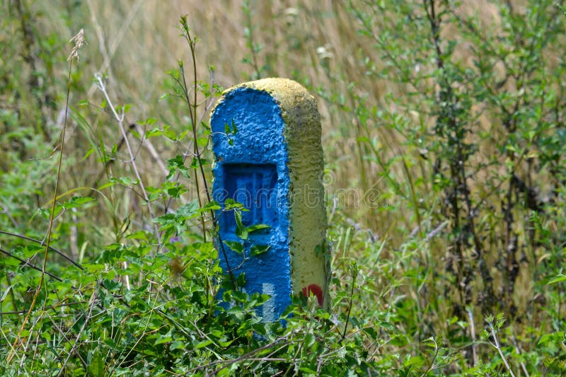 Underground cable label. stock image. Image of plant - 328986201