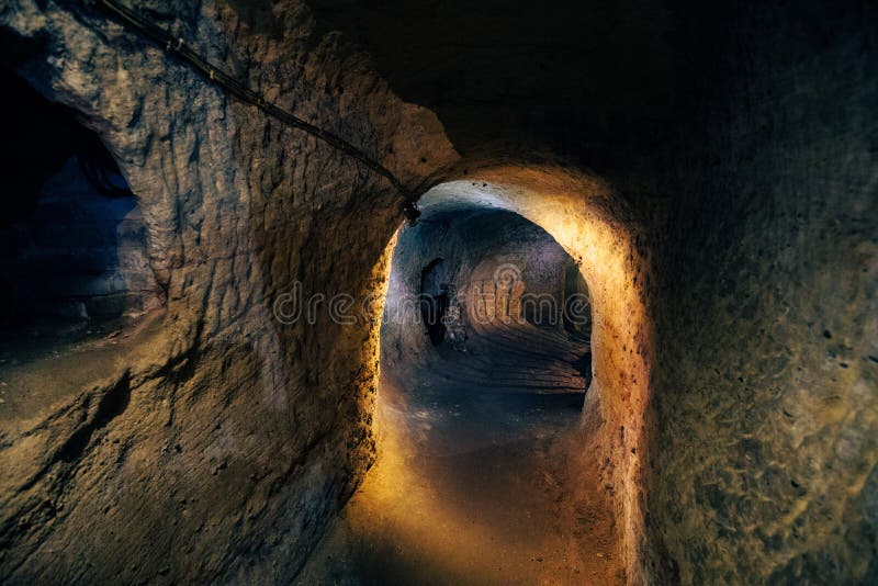 Underground Caves, Castle Rock, Nottingham, England UK Stock Photo ...