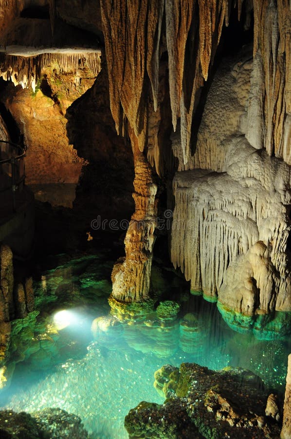 Underground Lake in the Cave Stock Photo - Image of virginia, hide ...