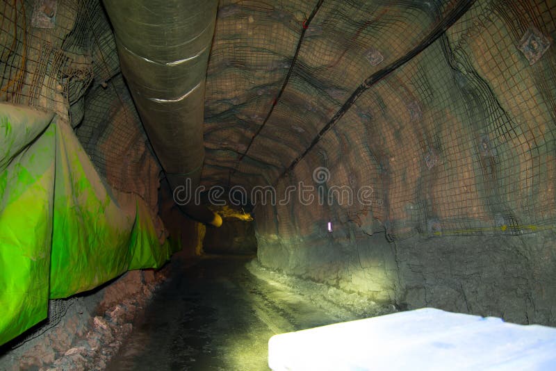 Underground Mining Mesh Stock Photos - Free & Royalty-Free Stock Photos ...