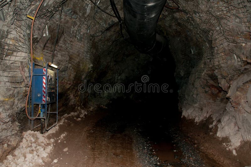 Underground Tunnel Entrance Stock Image - Image of copper, site: 255114017