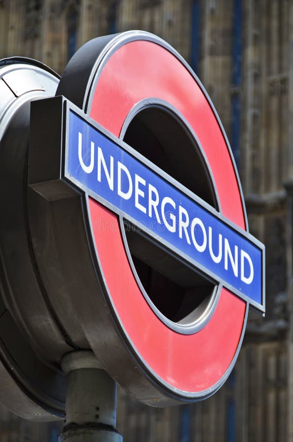 Underground sign in London editorial photo. Image of capital - 41554871