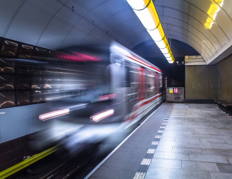 Underground Train Approaching Station Editorial Photography - Image of ...