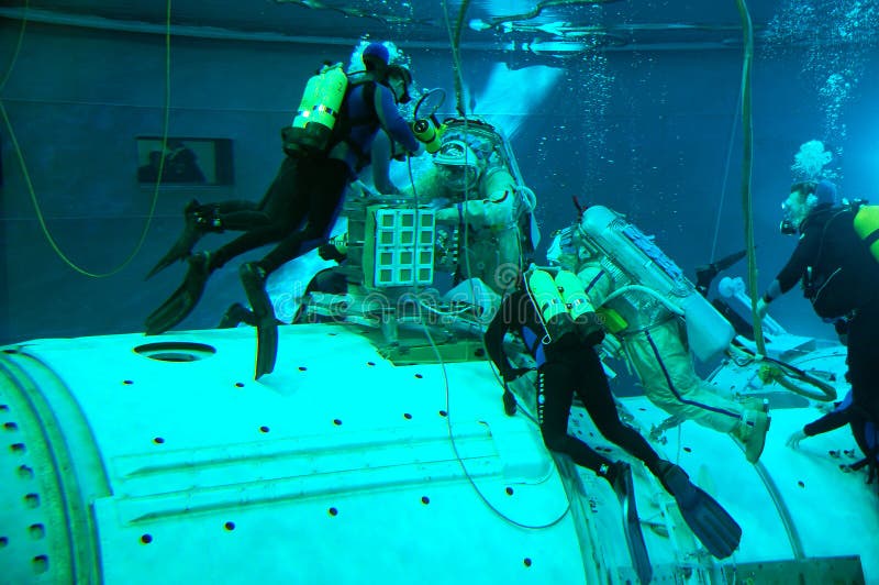 Underwater Spacewalk Training Editorial Photography - Image of crew ...