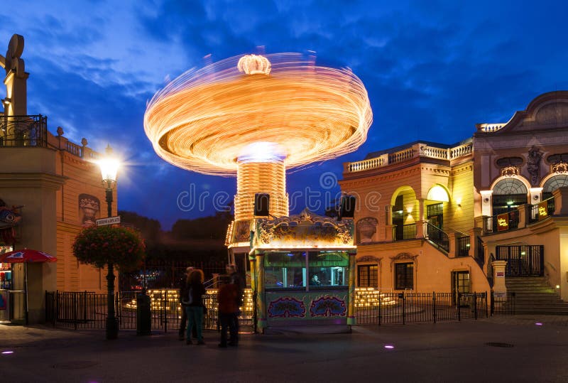 Prater - Roue De Bac, Vienne Image stock - Image du excitation, couleur ...