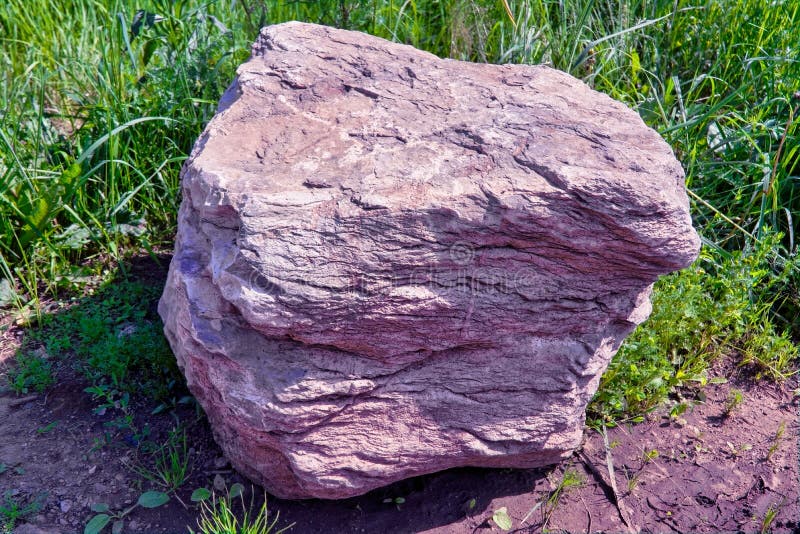 Grande Pierre De Rocher Avec Le Fond De Bleu De Ciel Photo stock ...
