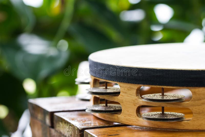 Instrument De Musique Classique Le Tambour De Basque Photo stock ...