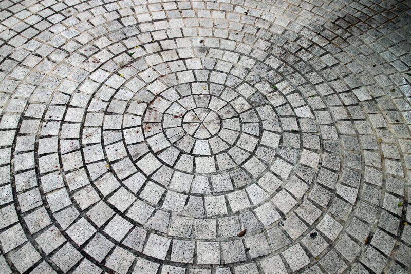 Une Route De Pavé Rond - Configuration De Cercle Photo stock - Image du ...