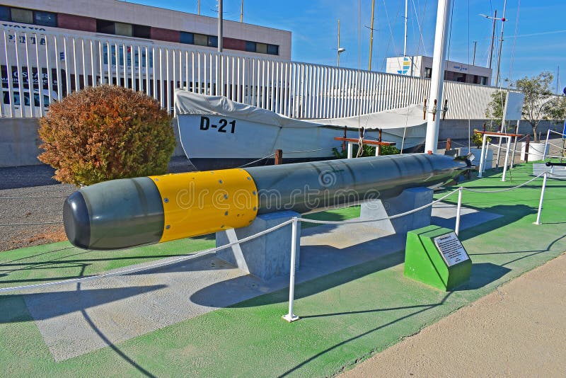 Pièce De Torpille Submersible Image éditorial - Image du nationale ...