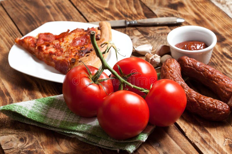 Une tranche de pizza photo stock. Image du croûte, cuisine - 41938986