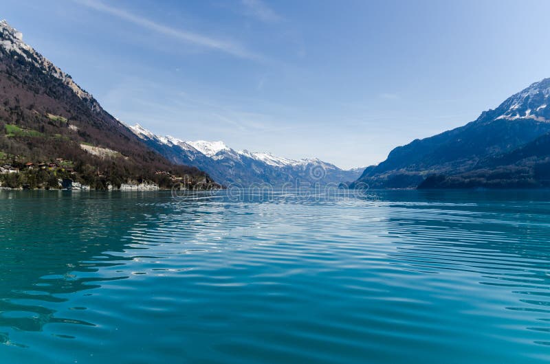 Lac Brienz, Canton De Berne, Suisse Photo stock - Image du alpes ...
