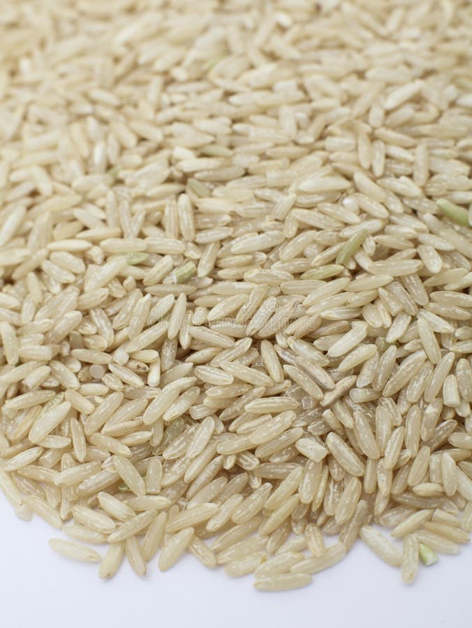 Ungekochter brauner Reis stockbild. Bild von bestandteil - 3299647