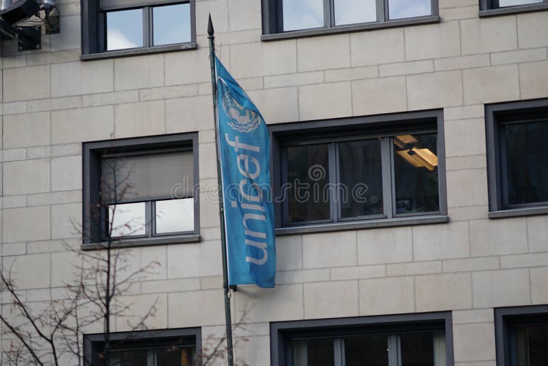 Unicef-Flagge redaktionelles stockfoto. Bild von unterstützung - 105991963 Unicef-Flagge redaktionelles stockfoto. Bild von unterstützung - 105991963