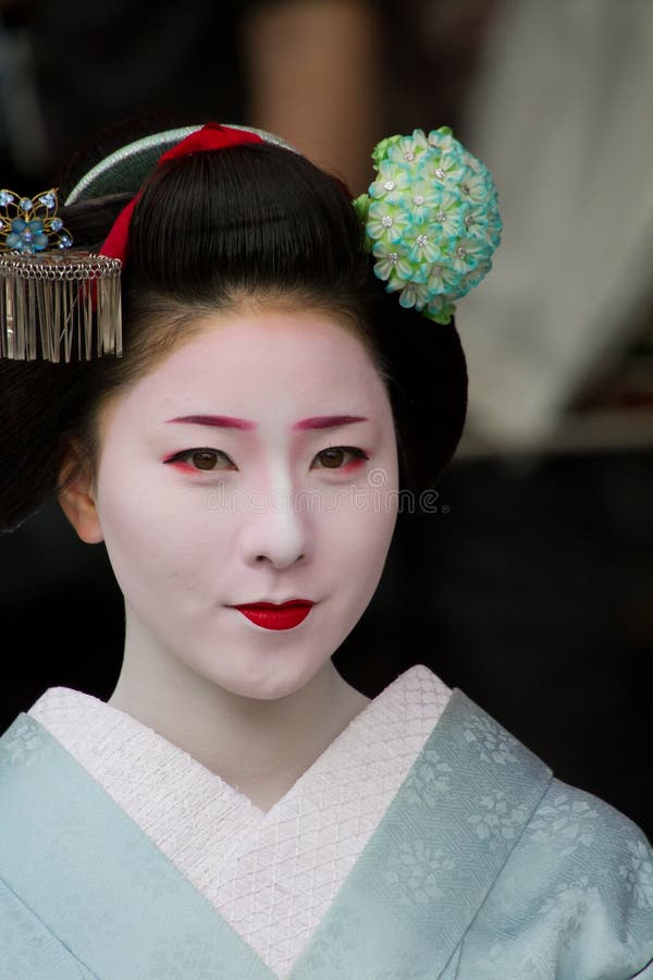 Unidentified Maiko on editorial stock photo. Image of costume - 21271378