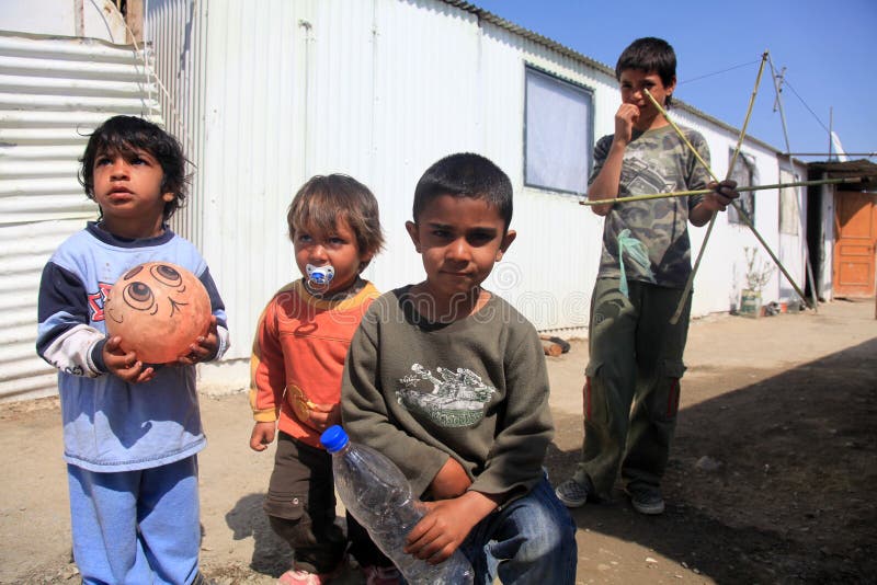 Family Portrait of Poor Roma Gypsies, Romania Editorial Stock Image ...