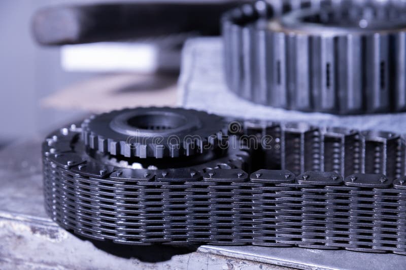 Uninstalled Transfer Case Gear with Wide Torque Chain. Tinted Repair ...