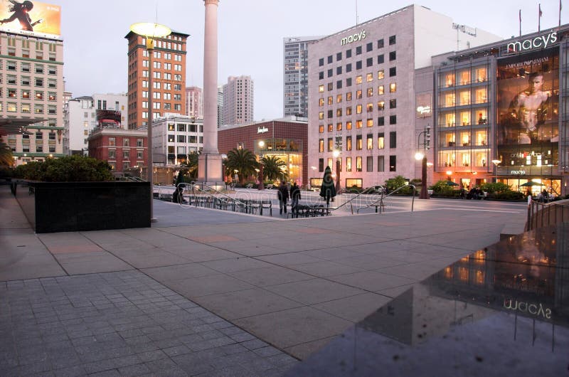 Union Square - New York City Editorial Image - Image of buildings ...