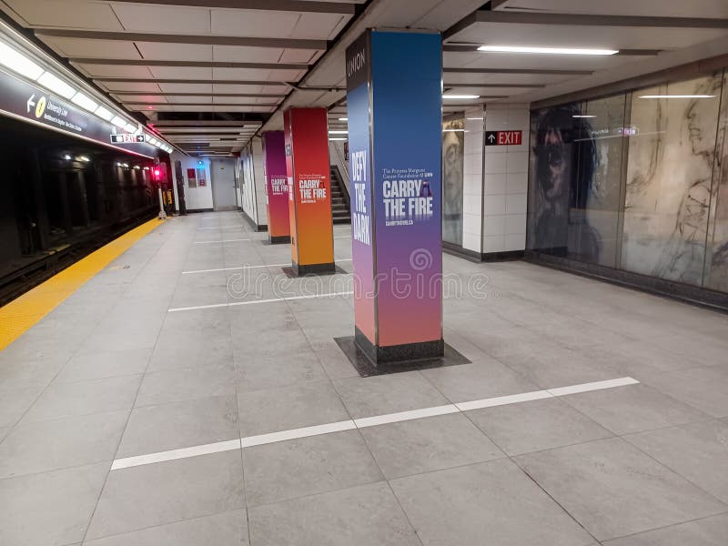 Union Subway Station Interior View in Toronto Editorial Photo - Image ...