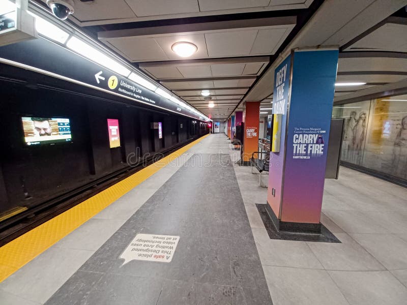 Union Subway Station Interior View in Toronto Editorial Stock Photo ...